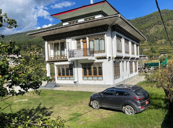 Zhugthri Khangzar - Bhutan