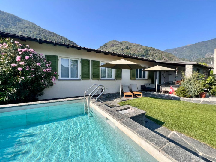 Casa Medusa - Con Piscina, A 2 Minuti Dalla Stazione - Switzerland