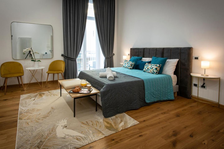 Downtown Napoli B&b - E Si Nun Canto Moro - Naples