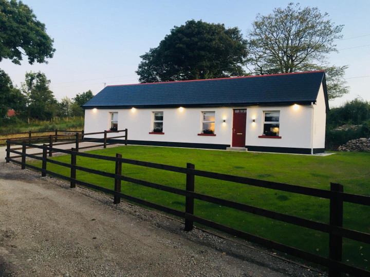 Keanes Country Cottage In The Heart Of The West - Irland