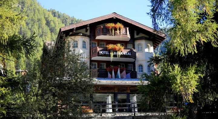 Albana Real Hotel - Restaurants & Spa - Täsch