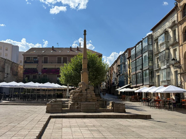Plaza Mayor Soria Con Garaje - Sória