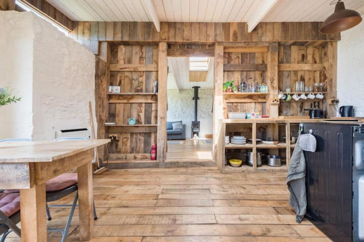 Cotswold Converted Milk Parlour - Nailsworth