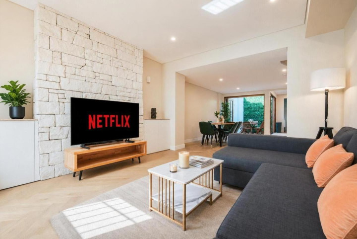 2 Bedroom Apartment Darlinghurst With Patio Access - North Sydney
