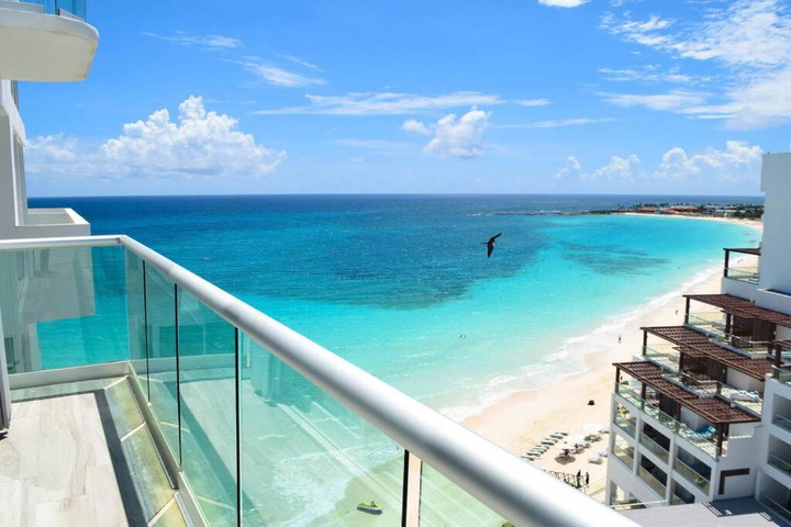 Beachfront Studio Balcony Pool & Gym - Cancún
