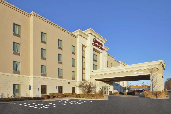 Hampton Inn & Suites Wichita-northeast - Wichita, KS