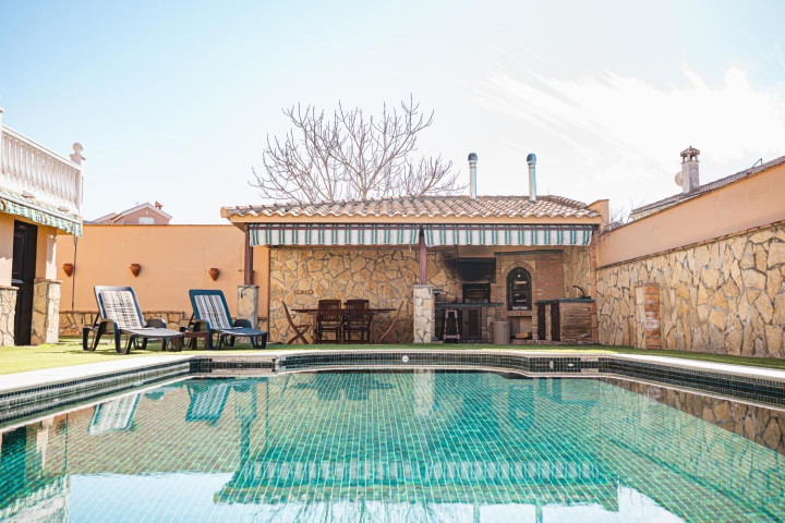 Villa Oropéndola Para Familias, A Pocos Minutos De Granada, Piscina Agua Salada, Parking Privado, Barbacoa, Chimenea, 14 Pax - España
