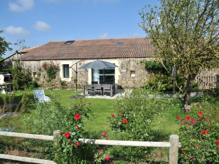 Gîte Charmant Avec Spa Et Piscine Au Cœur Du Marais Breton - Challans