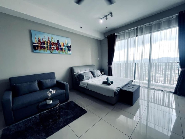 Aurora Homes At I-city - Wifi Tv Box And 1 Carpark - Shah Alam