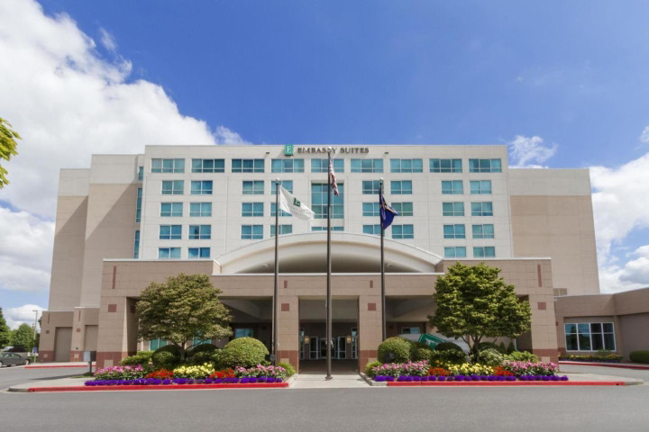 Embassy Suites By Hilton Portland Airport - Portland, OR