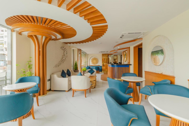 Umet Seaview Hotel With Free Airport Pick Up And Drop T&c Apply - Malé