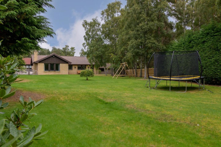 Ballater Bungalow - 4 Bed - Beautiful Garden - Ballater