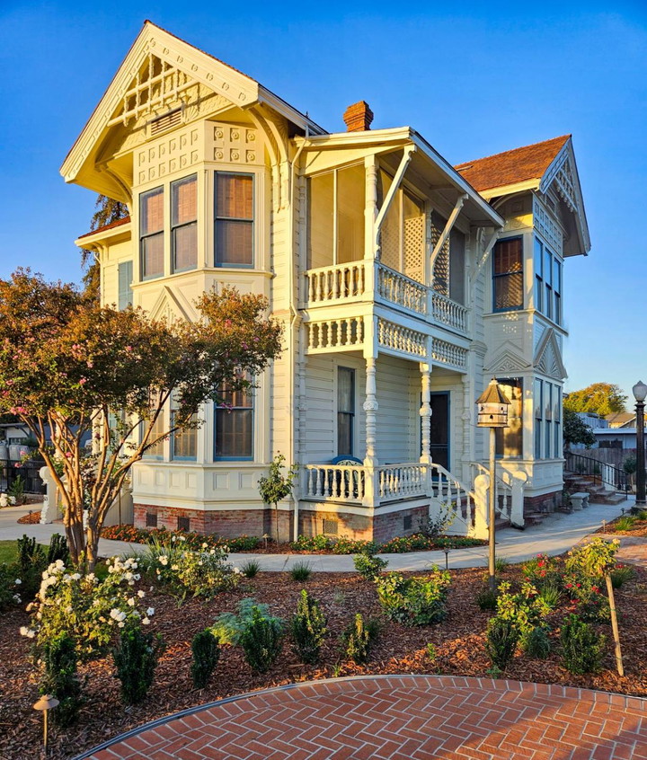The Jd Hyde Historic Inn - Visalia, CA