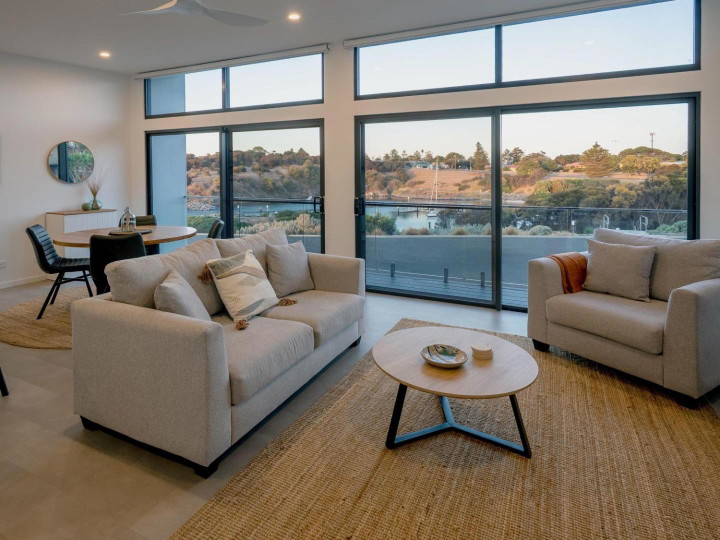 Cove Landing Ocean View Apt-02 James Comrie Sleeps 4 - Penneshaw