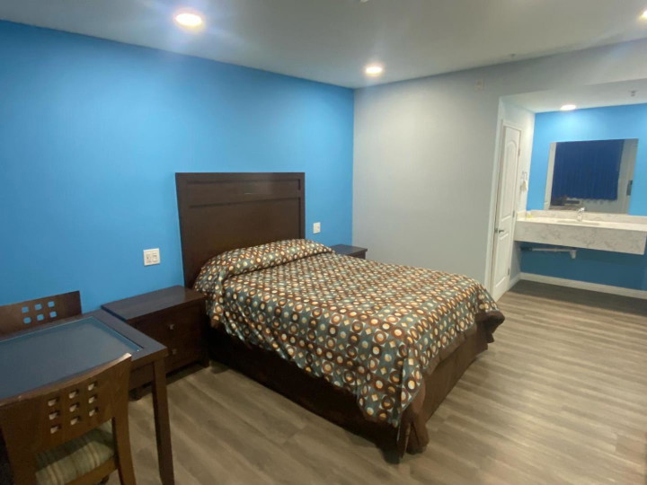 Star Inn Motel - Cypress, CA