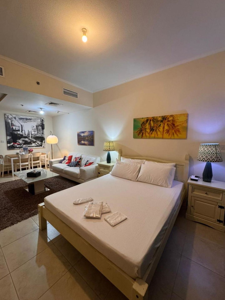 Click Stay - Jlt - Entire Studio & Balcony Lakes View Apartment -Am - Dubaï