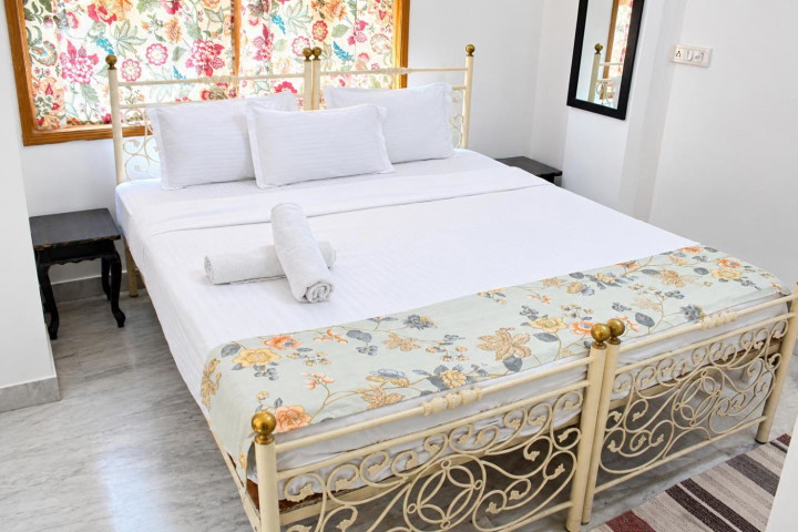 Little Peepal House - Gujarat