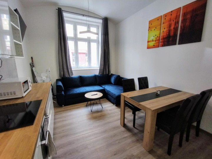 Two Bedroom Apartment With Parking - Prague