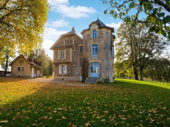 Holiday Home Adjoining A Château - Ardennes