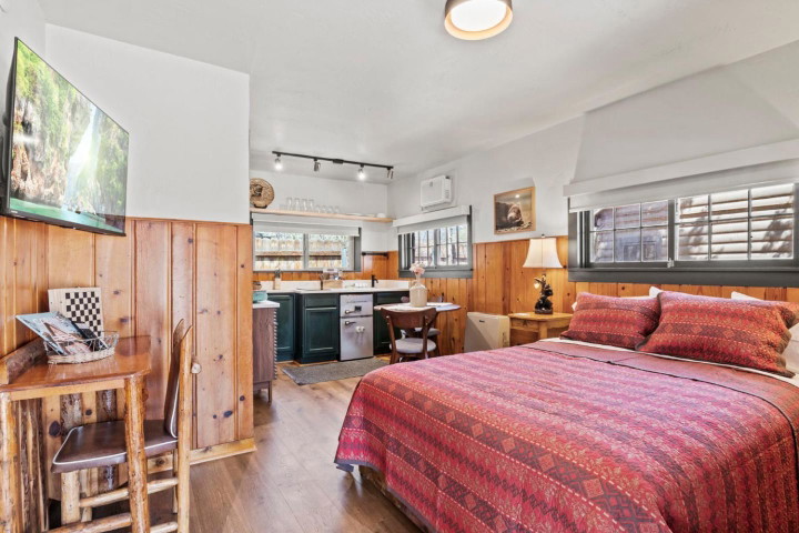 Timber Lodge #2 - Colorado Springs, CO