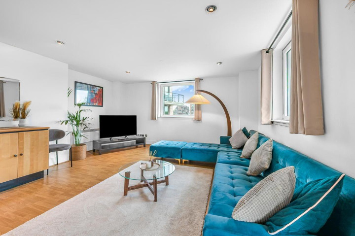 Riverside Apartments By River Thames, In Central London - Londres