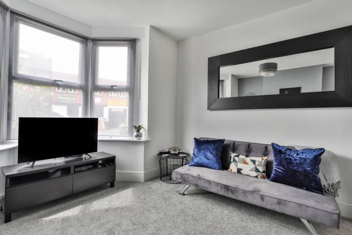 Refurbished Plush Property Great Transport Links - England