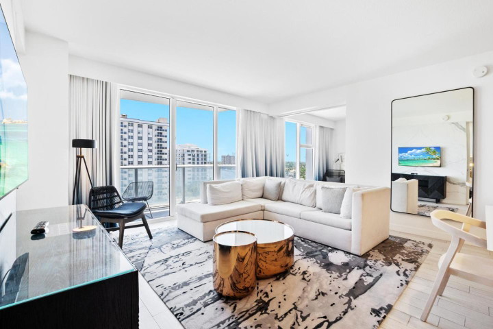 8th Floor 2br, W Residences - Ocean, Intercoastal And City Views - Tamarac