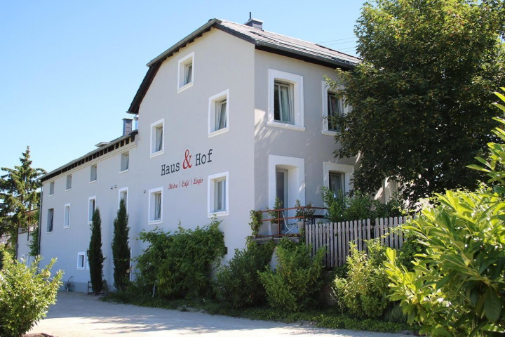 Haus & Hof Guest House - Perl