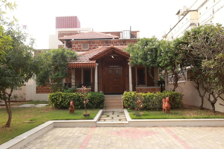 Sienna Ecr - Chennai