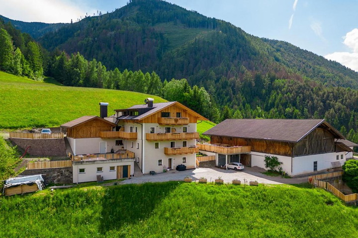 Planerhof Apartment Enzian - Val Gardena