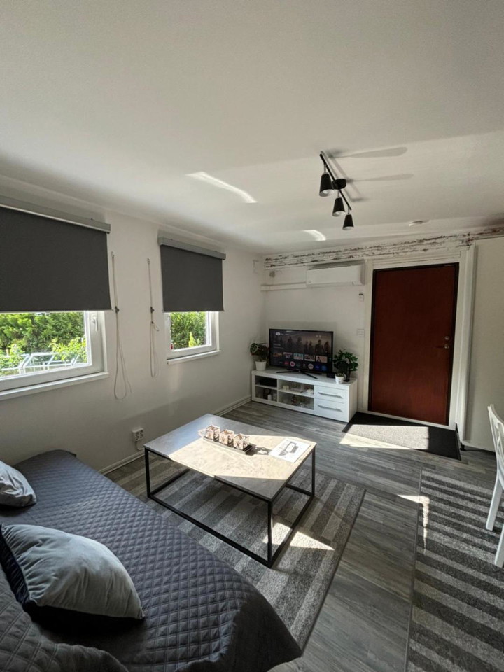 Videdal Apartment 2 Rooms - Own Entrance & Free Parking - Malmö
