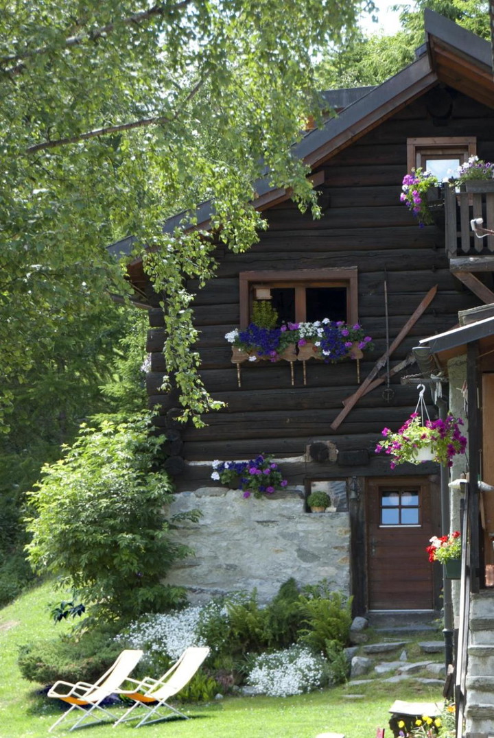 "Chalet Dei Fiori" Room & Apartment - Canton Ticino