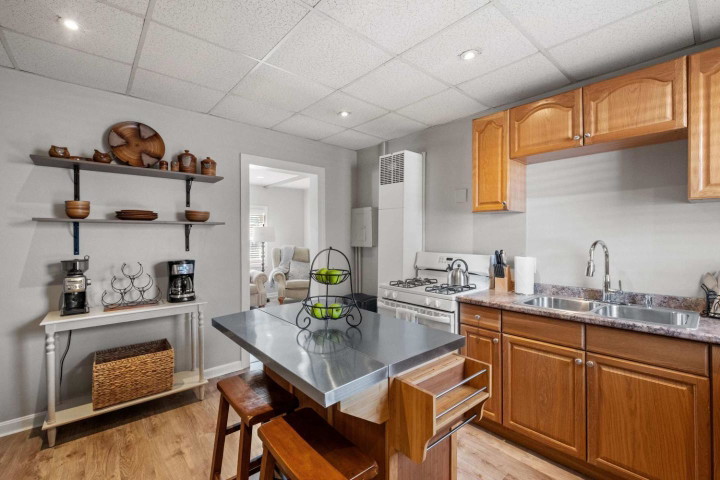1st Flr 1 Bed 1 Ba Furnished-pet Friendly - Manchester, NH