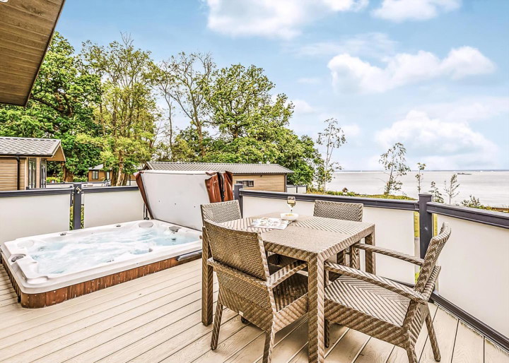 Woodside Coastal Retreat - Isle of Wight