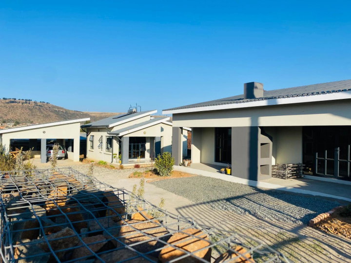 Pule's Home & Studio Apartments - Lesotho