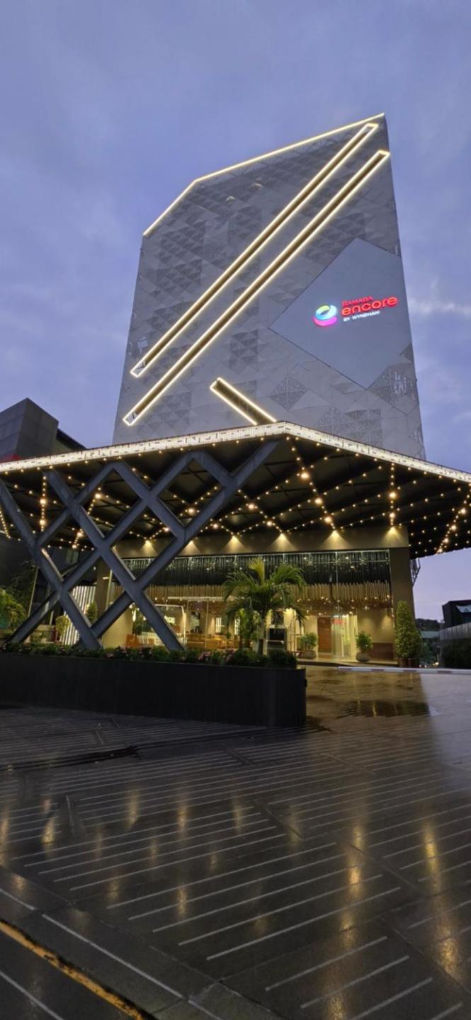 Ramada Encore By Wyndham Kochi Kalamassery - Kochi