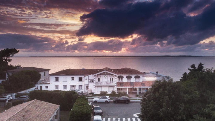 Beach Hotel - Le Grand Chalet - Ronce-les-Bains