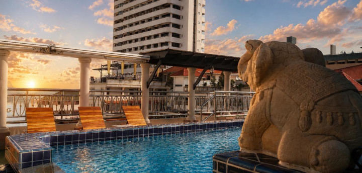 Whitehouse Condotel - Pattaya