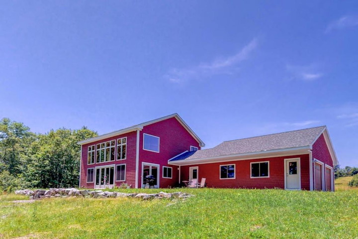 Bayfront Home With Gorgeous Water Views, Dock, Outdoor Patio, Fireplace - Brunswick, ME