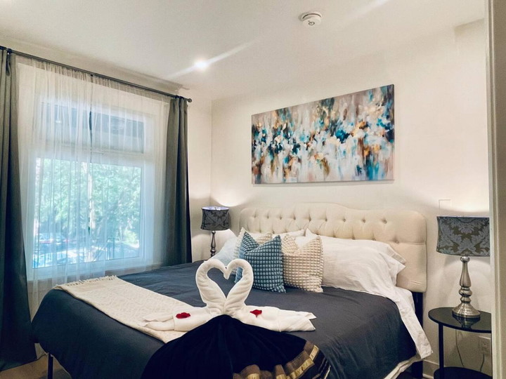 High Park Retreat: Modern Styled 2b/2b In Toronto! - Mississauga