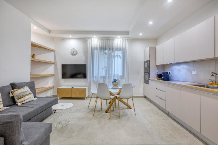 Charming Sliema Sea Escape - Málta