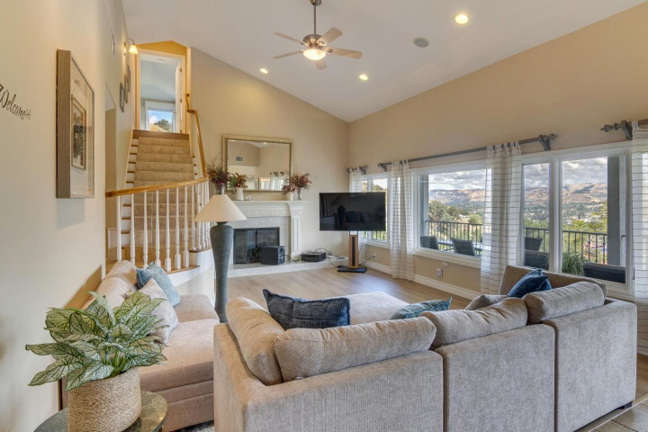 Combined Retreat W/ Epic Views In Simi Valley! - Simi Valley, CA