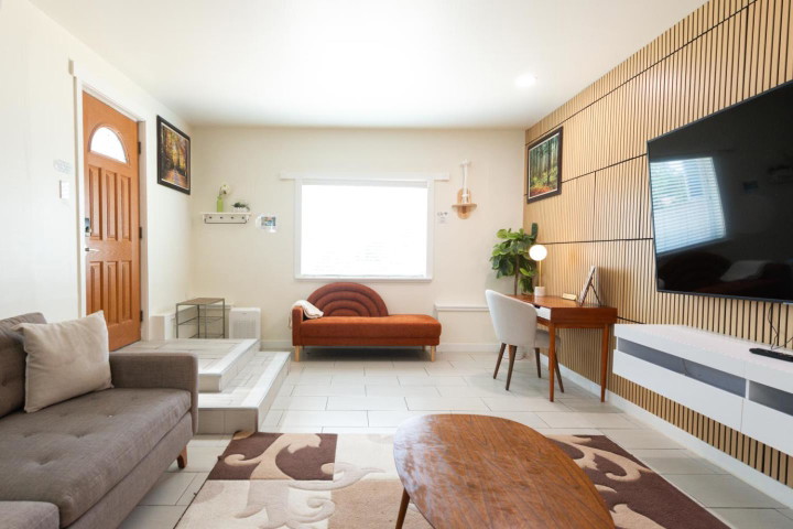 Private 2br, Fenced Yard, Free Parking, In-unit Laundry, Pet Friendly - Renton, WA