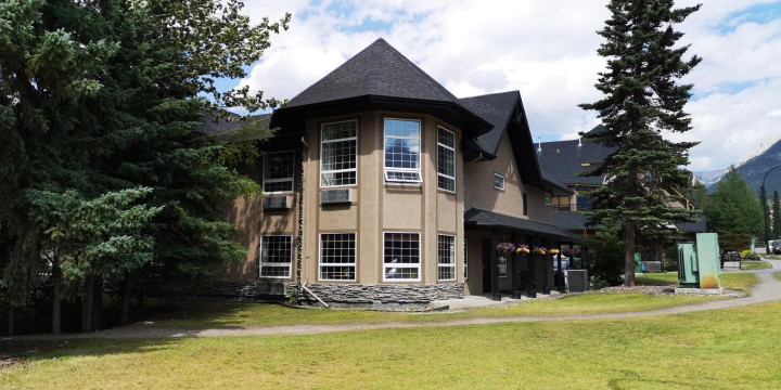 Mountain View Inn - Canmore
