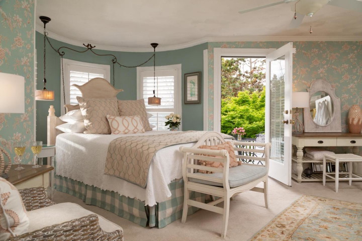 White Doe Inn Bed & Breakfast - Nags Head, NC
