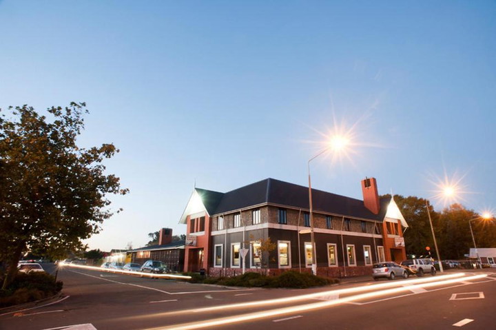 The Famous Grouse Hotel - Christchurch