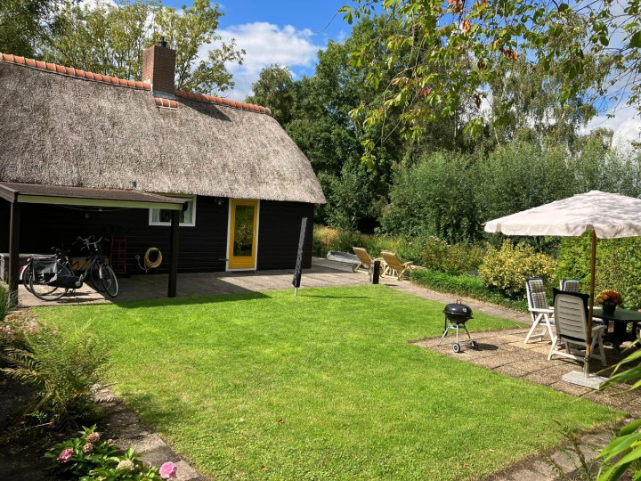 Oasis Holiday Home In Giethoorn Next To Canal, Boat Extra - Meppel