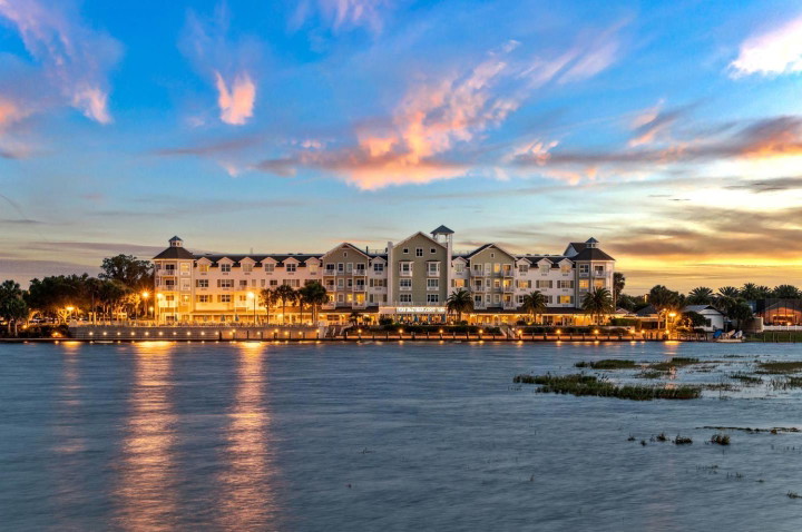 The Waterfront Inn - Leesburg, FL