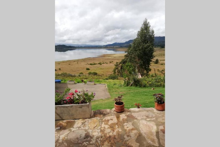 El Cascajal: Amazing Lake View. Vista Al Lago - Tocancipá
