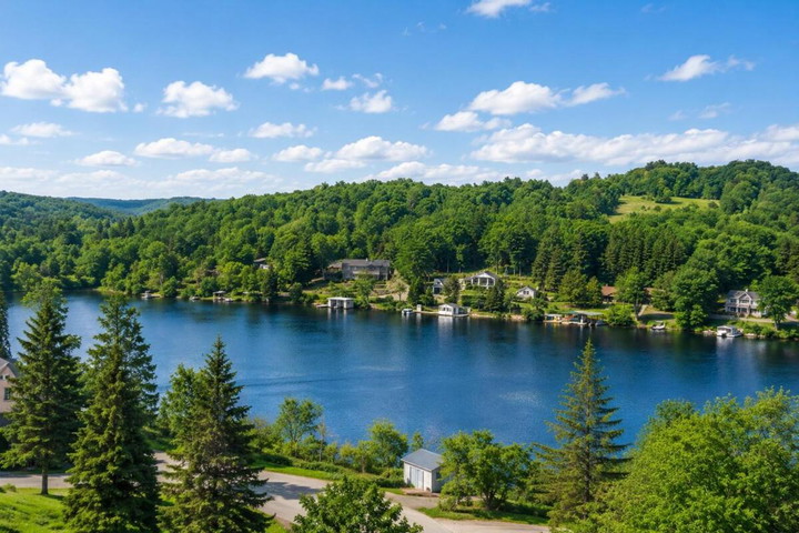Romantic Huntsville Lakeview Escape With Fireplace And Games - Ontario 60